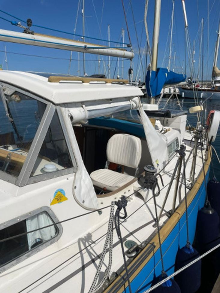 Nicholson 38 for sale UK, Nicholson boats for sale, Nicholson used boat ...